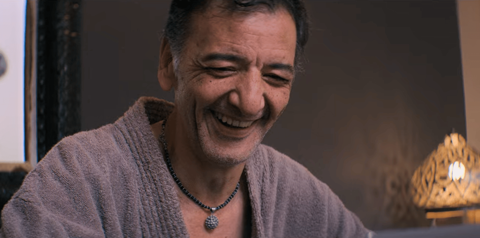 Qui est Marco Mouly (Rois de l'Arnaque) : fortune, salaire, chanson ...