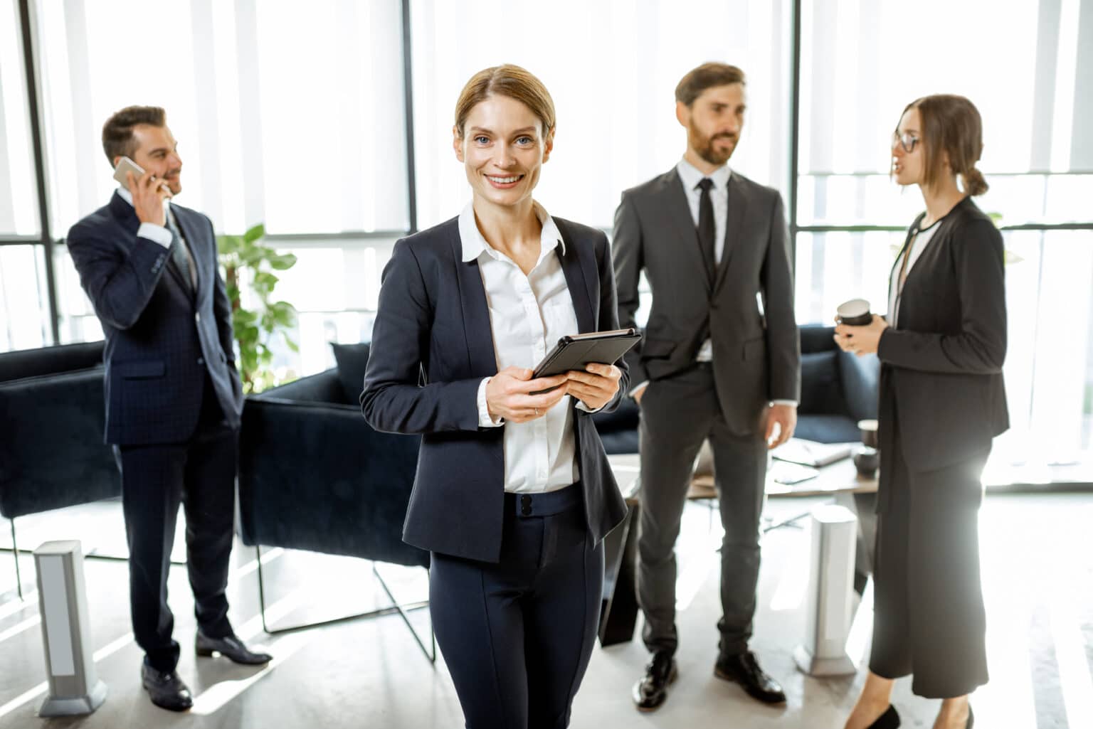 Tout savoir sur le métier de Chief of Staff : salaire, formation ...